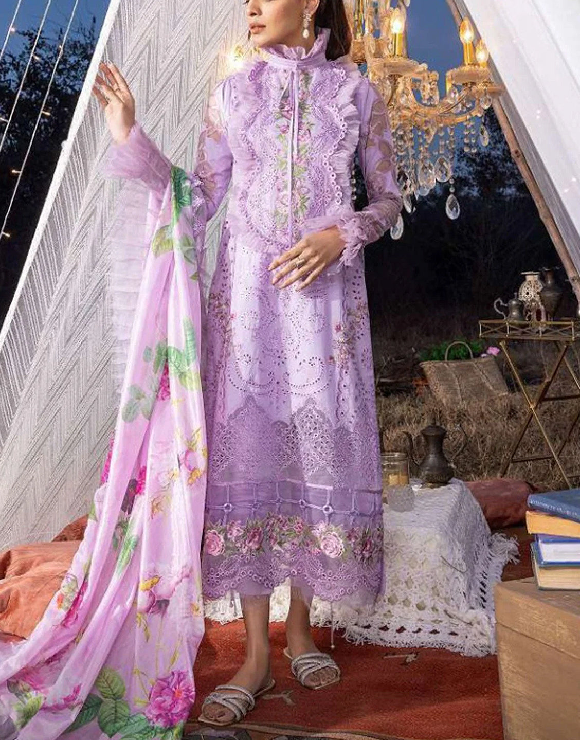 Lawn Dress Design 2025: Pakistani Lawn Suits & Lawn Collection Online ...