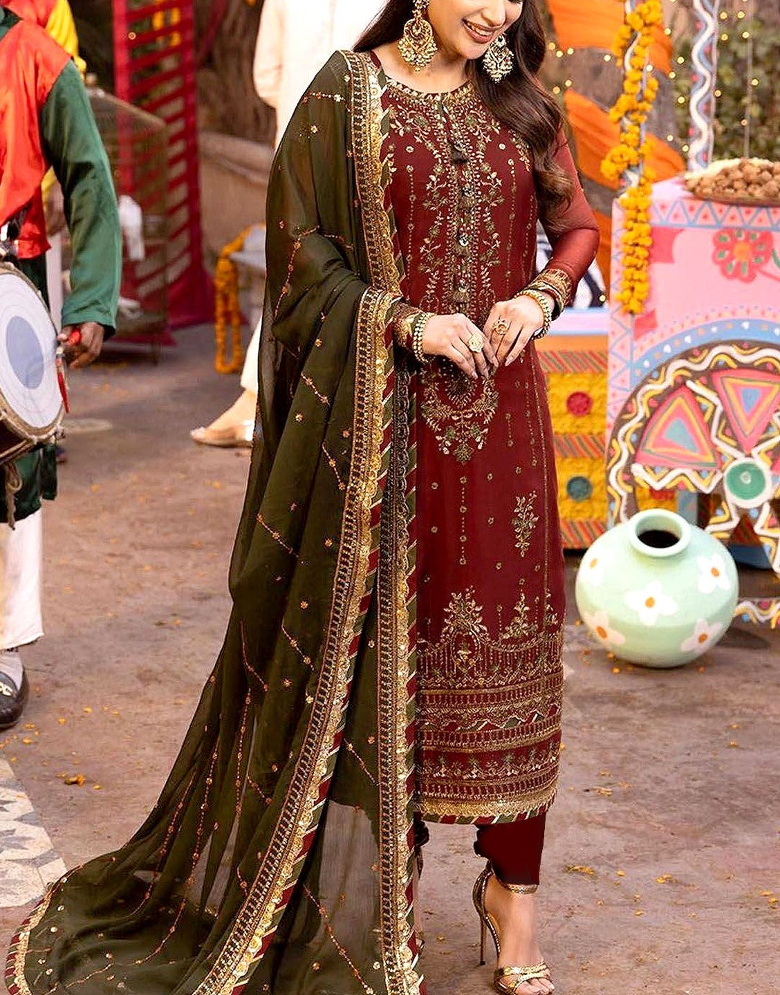 Maroon Dress Design 2025: Pakistani Maroon Frock, Maroon Maxi & Maroon ...